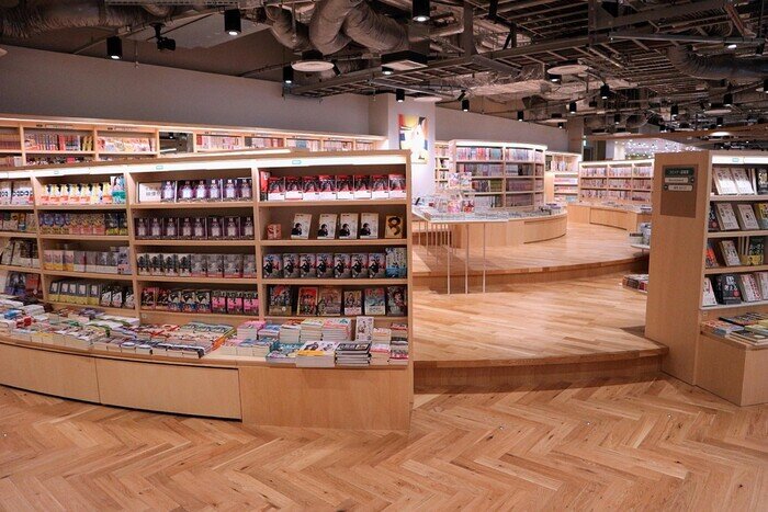 本と出会う場所：「BUNKITSU TOKYO」が創る新たな読書体験【アートな本屋探訪】 - ウェルチル