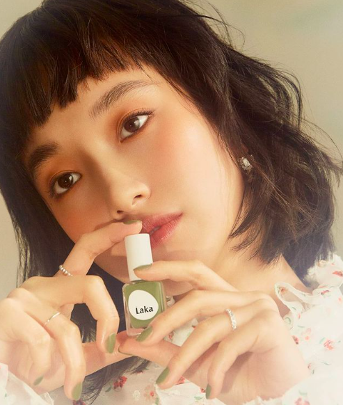 エモカラーがずらり*.ﾟ『LAKA（ラカ）』話題の新作「グラッシーネイルカラー」⸝⋆ - 韓国情報サイト Daon[ダオン]