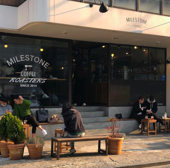 韓国は気軽に本格コーヒーが楽しめる♩カロスキル「Milestone Coffee Roasters」をご紹介♡ - 韓国情報サイト Daon[ダオン]