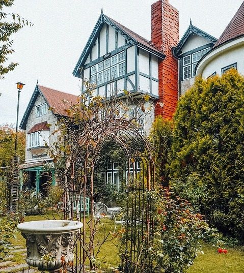 今週行けるヨーロッパ！プチホテル＆レストラン『OLD AGE』 | aiseri | GENIC｜ジェニック