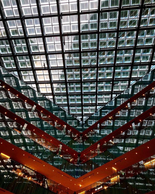 撮影欲を掻き立てる！保存建築「KITTE 丸の内」 | GENIC編集部 | GENIC｜ジェニック