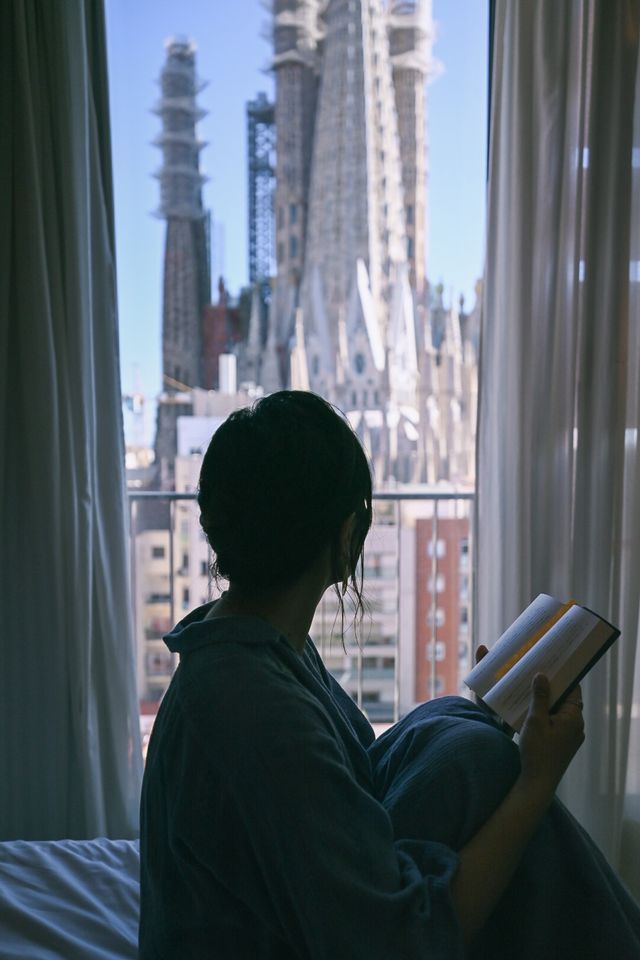 旅と日常どちらも好きな欲張りさんに寄り添うF2.8のズームレンズ。美しくて頼もしくて、手が届く世界 | 伊佐知美 | GENIC｜ジェニック