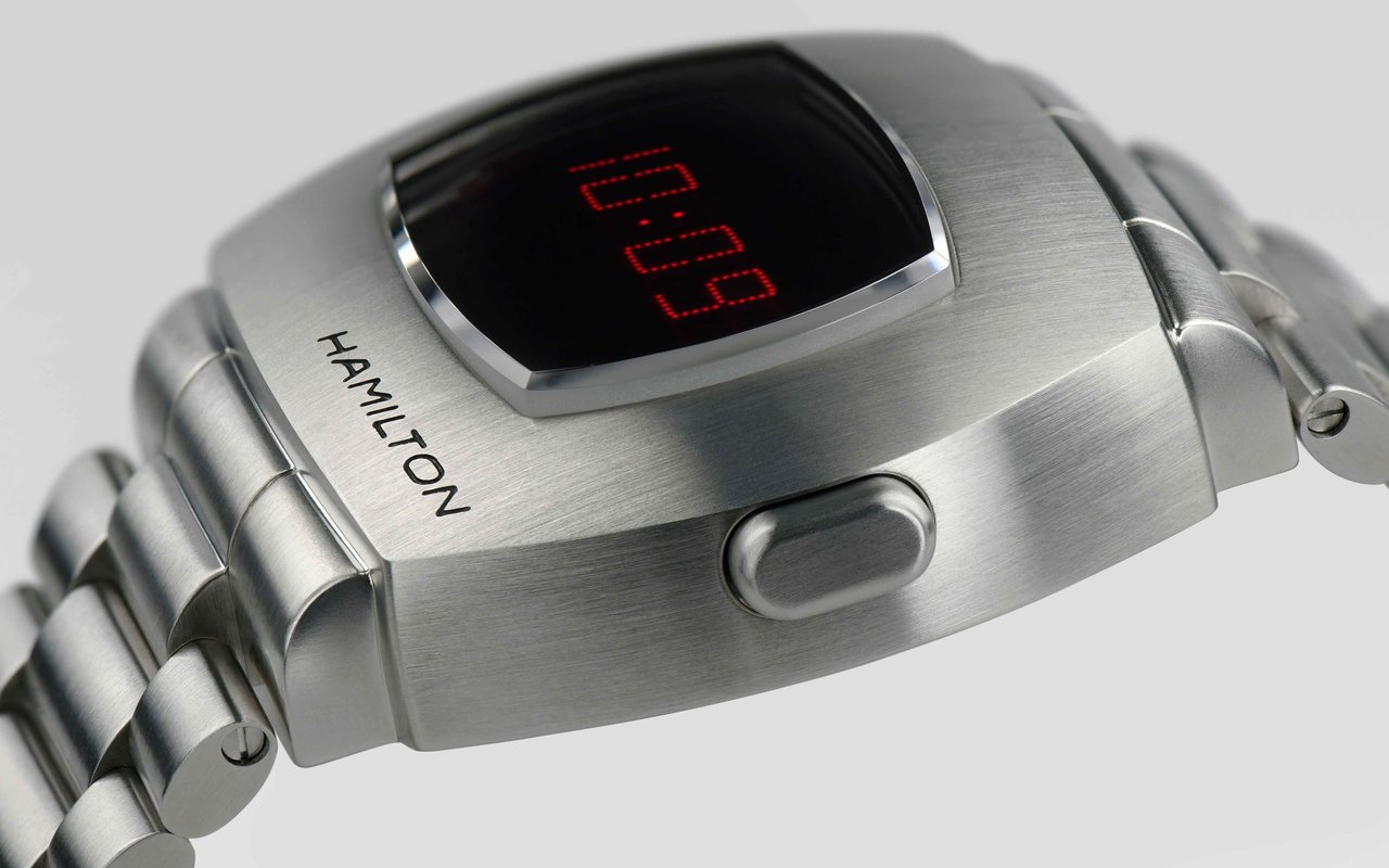 時計史に燦然と輝く世界初のLEDデジタルウオッチ「ハミルトン PSR」が復刻｜HAMILTON - Web Magazine OPENERS ...