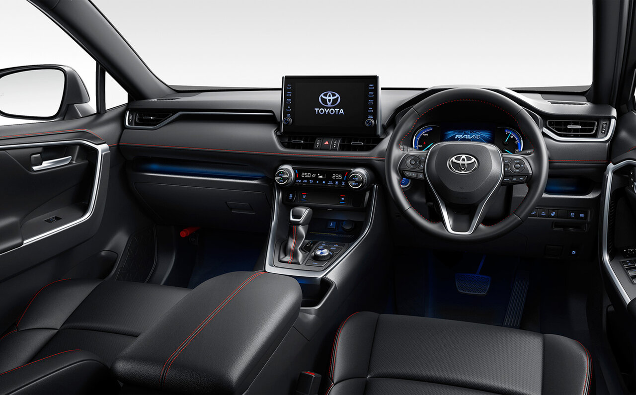 トヨタRAV4に、走る楽しさを追求したPHVモデルを追加設定｜TOYOTA - Web Magazine OPENERS(ウェブマガジン オウプナーズ)