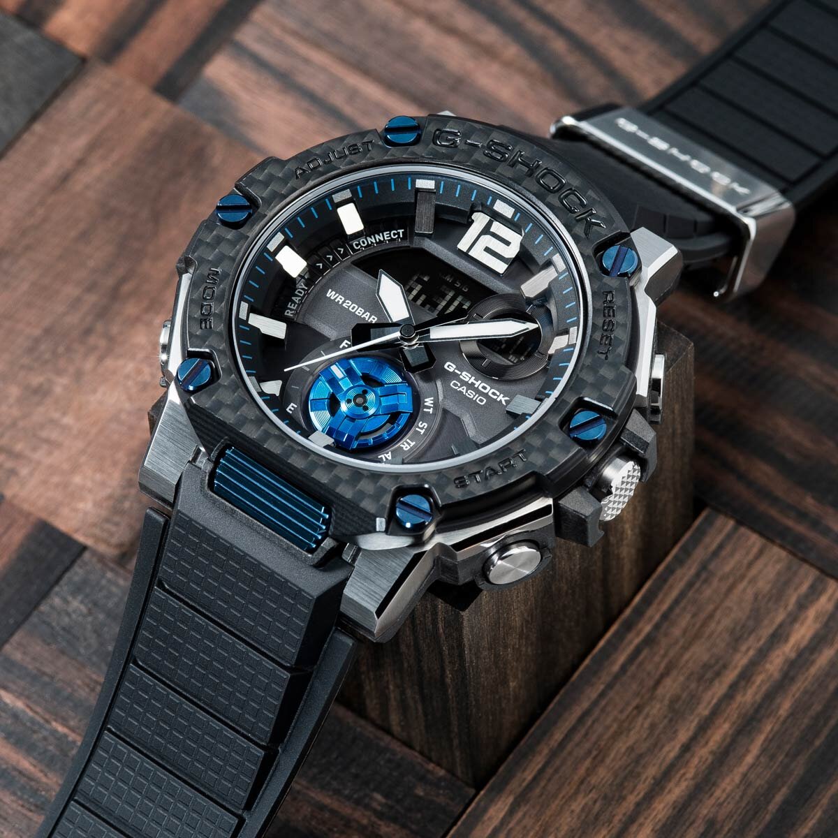 Gショック新作。ユーティリティカラーの「GST-B300」3機種が登場｜G-SHOCK - Web Magazine OPENERS(ウェブ ...