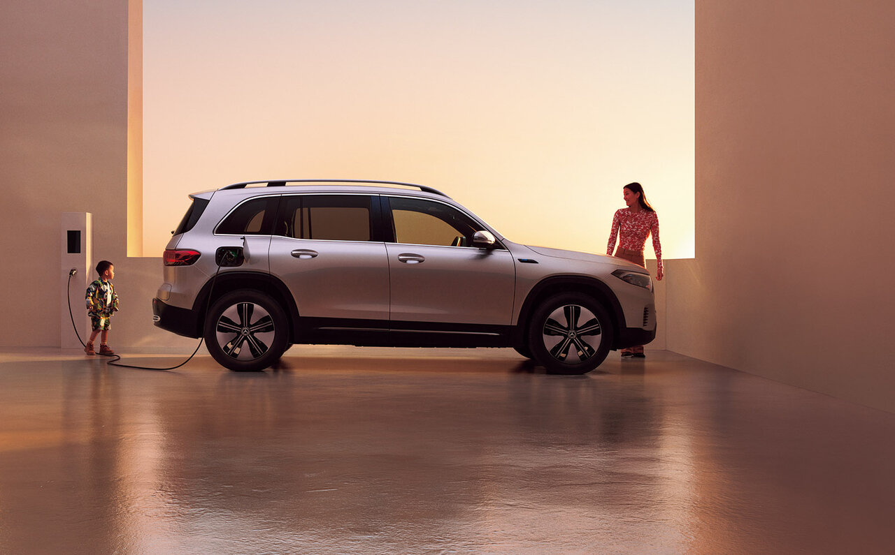 メルセデス、BEV第3弾となる「EQB」を発売｜Mercedes Benz - Web Magazine OPENERS(ウェブマガジン オウ ...