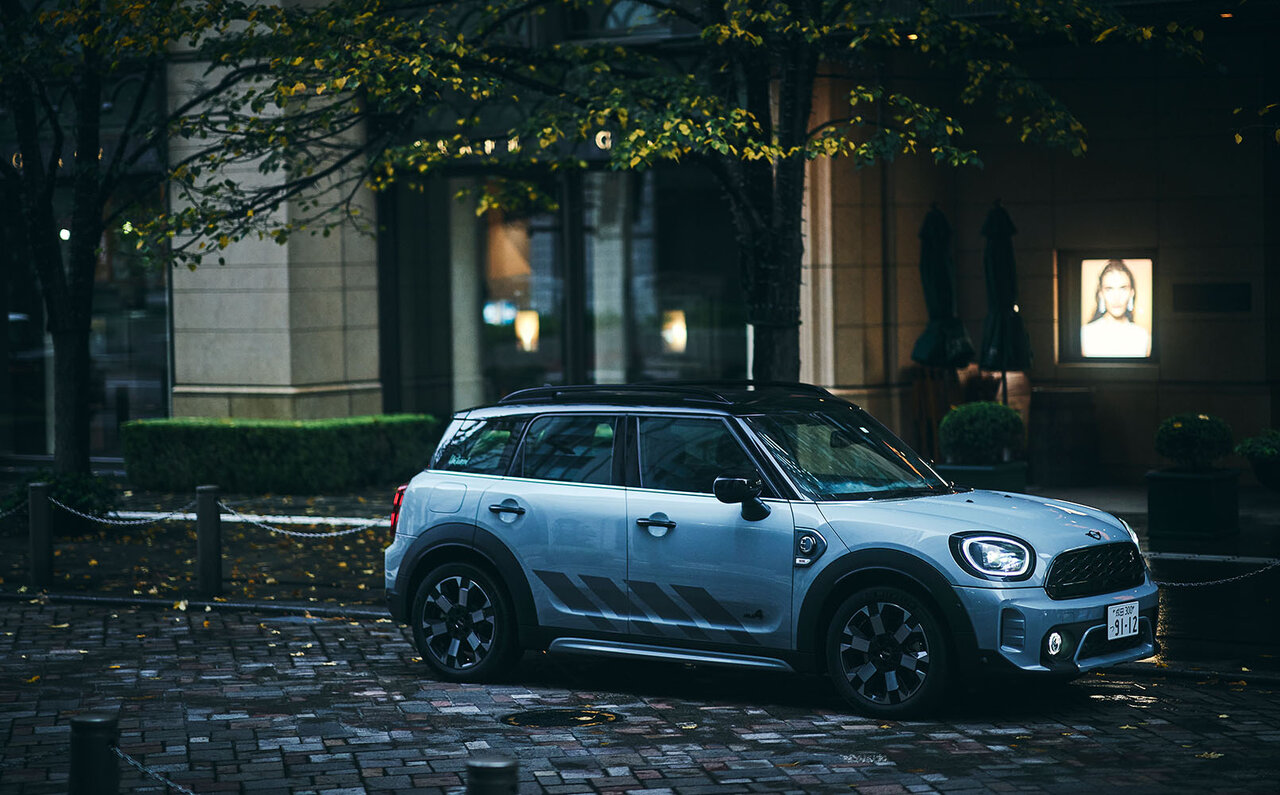 モータージャーナリスト 小沢コージが語る、MINI CROSSOVER PHEVの魅力｜MINI - Web Magazine OPENERS ...