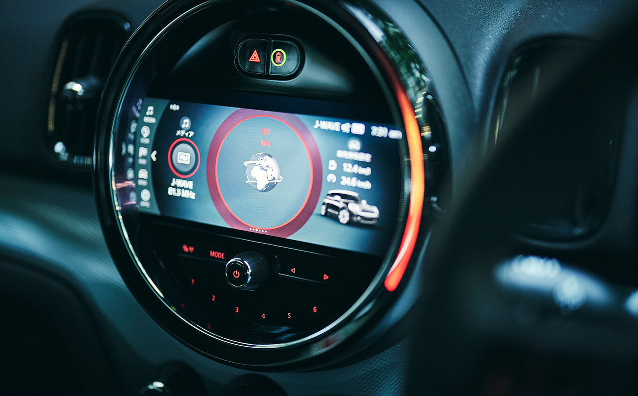 モータージャーナリスト 小沢コージが語る、MINI CROSSOVER PHEVの魅力｜MINI - Web Magazine OPENERS ...