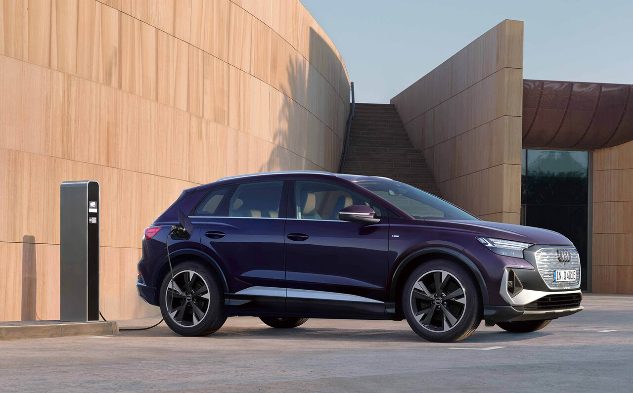 アウディ、初となるコンパクトSUVのBEV「Q4 eトロン」を発表｜Audi - Web Magazine OPENERS(ウェブマガジン ...