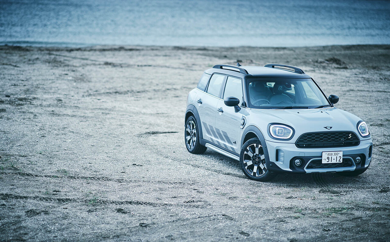 モータージャーナリスト 小沢コージが語る、MINI CROSSOVER PHEVの魅力｜MINI - Web Magazine OPENERS ...