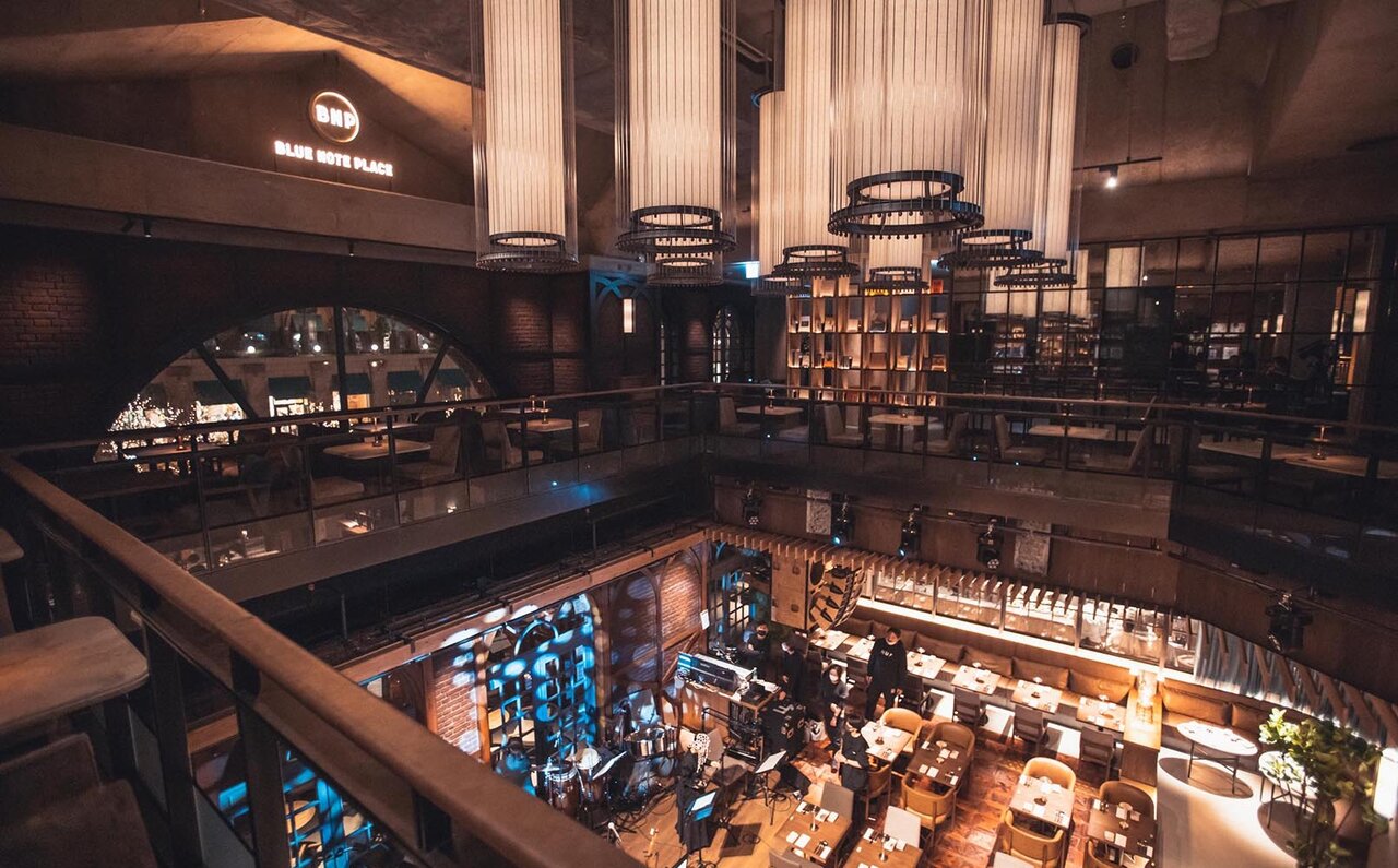 本格的なサウンドシステムが食空間を彩るダイニング「BLUE NOTE PLACE」が恵比寿にオープン｜BLUE NOTE PLACE - Web Magazine OPENERS(ウェブ ...