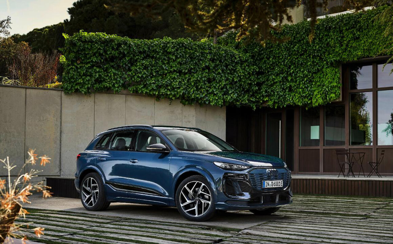 ポルシェと共同開発したBEV向け新世代プラットフォームを採用──アウディ「Q6 e-tron」がデビュー｜Audi - Web Magazine OPENERS(ウェブマガジン オウプナーズ)