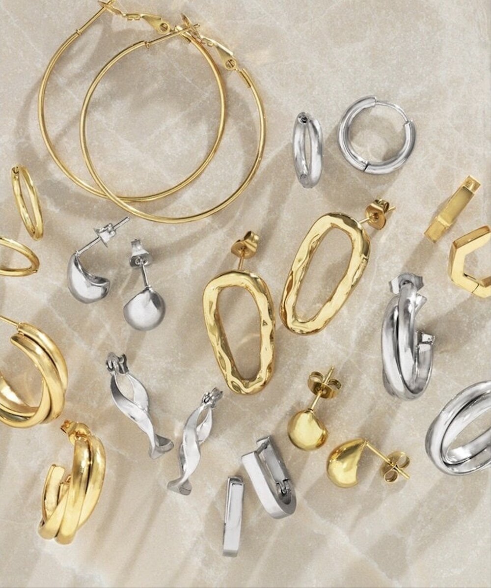 ステンレス製ピアスは金属アレルギーでも大丈夫？特徴とおすすめアイテムを紹介 - festaria journal